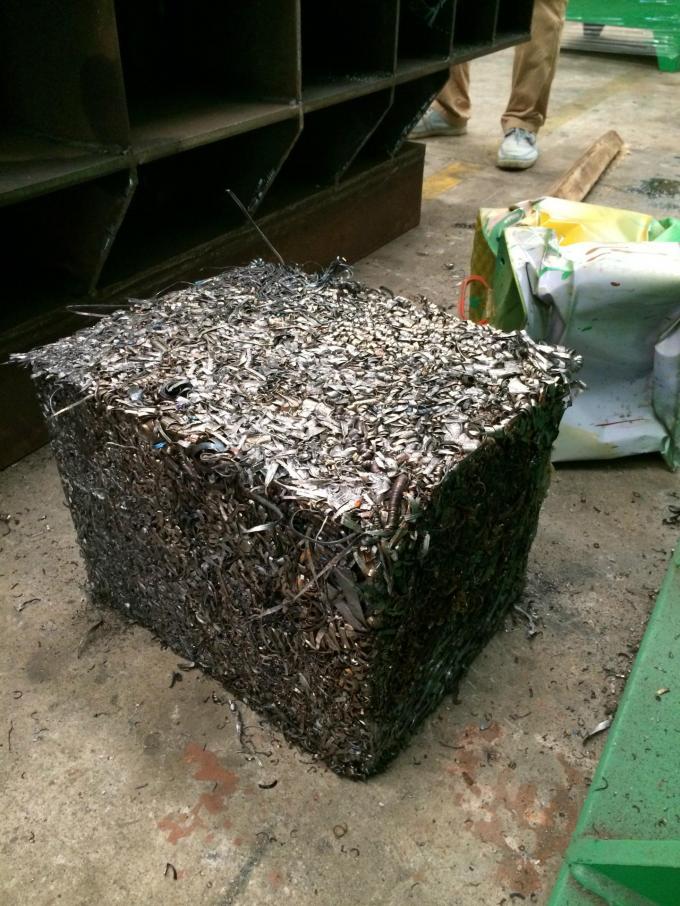Bale Size 700*300mm Foward Out Pressure 160T Scrap Metal Baler