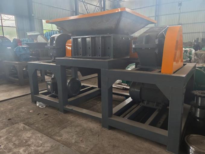 Model 800 2*22kw Motor Dual Shaft Shredder 1500kg / H For Scrap Metals